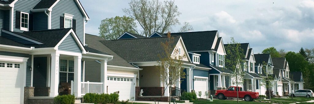 Pros and Cons of Living in the City vs. the Suburbs
